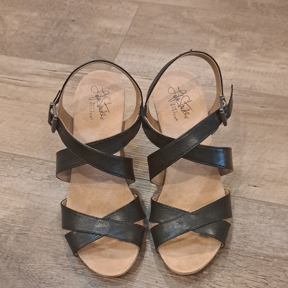 Life Stride | Shoes | Life Stride Black Casual Sandals With Crisscross ...